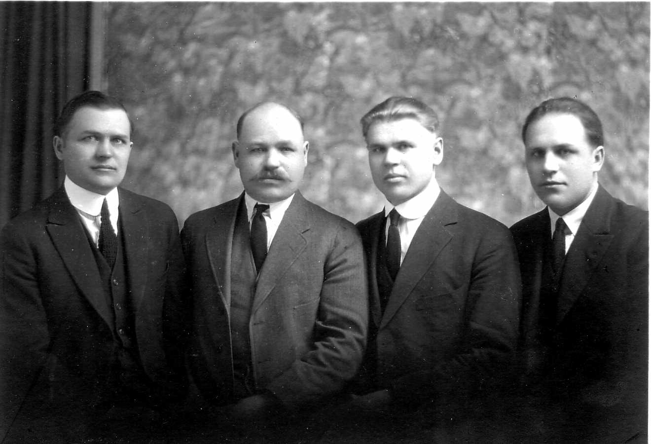 Martin Bobowsky: The Ukrainian Labour Temple Association Leaders, 1920s